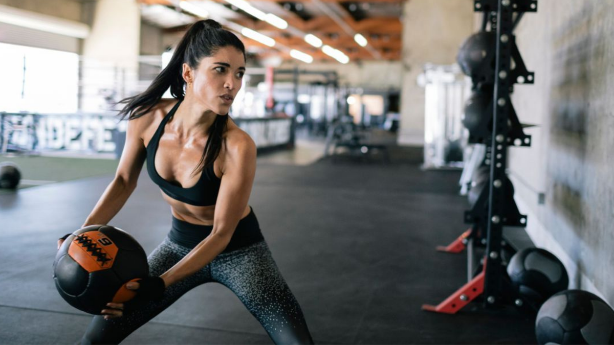 CrossFit Workouts for Beginners: Your First Workout, Smart Scaling, an